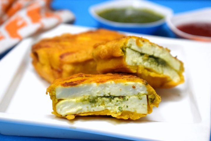 How to make Stuffed Paneer Sandwich Pakora