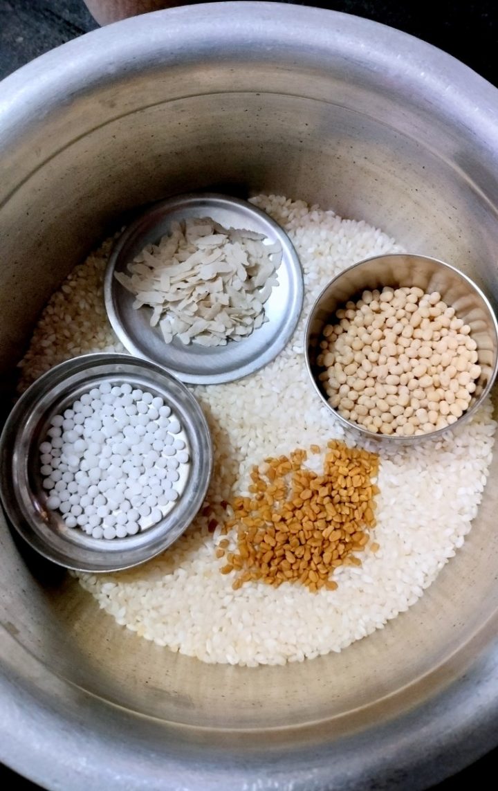 Thatte Idli recipe | How to make Tatte idli or Plate idli